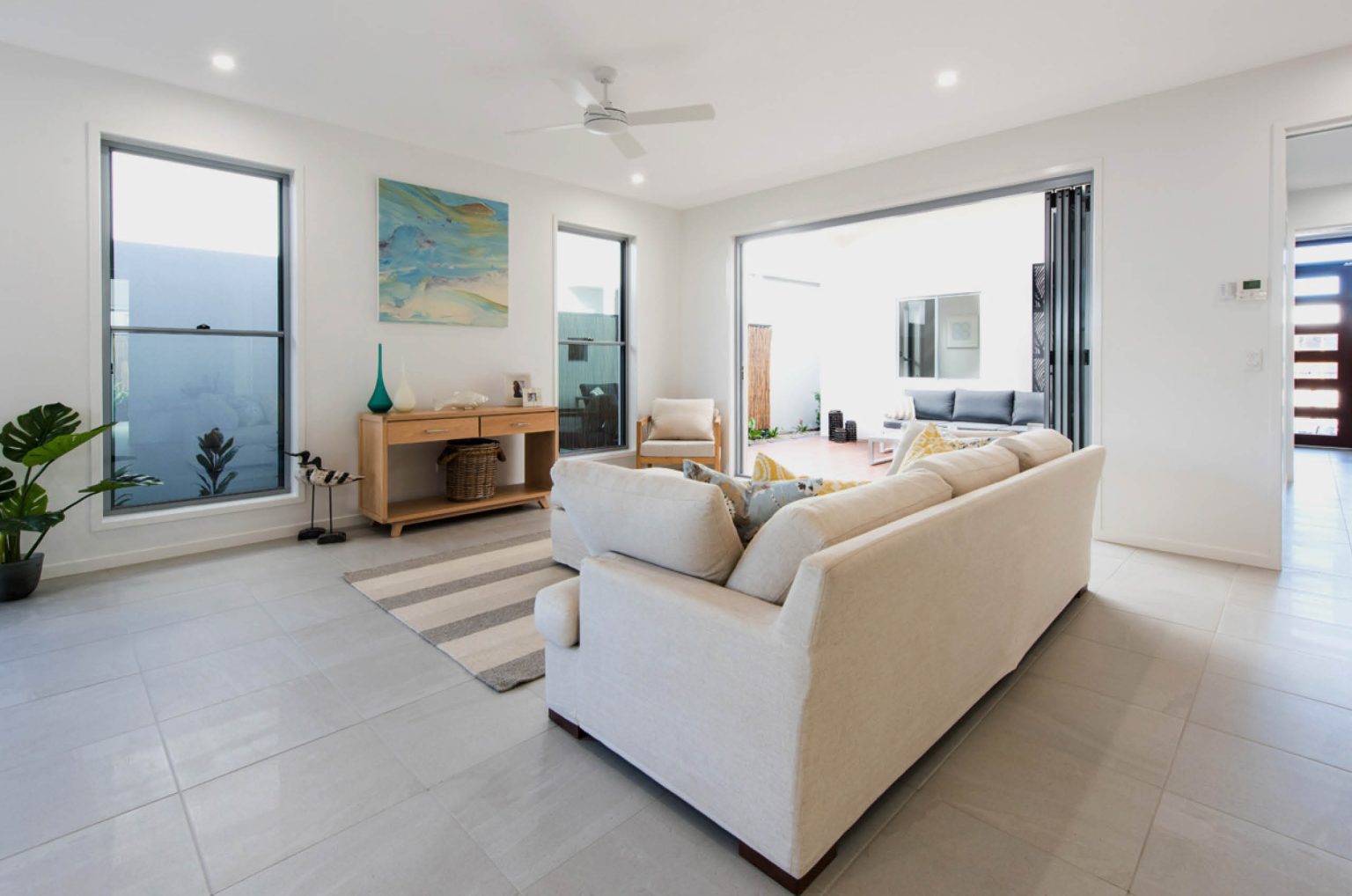 Aluminium Double Hung Windows - Delivered Australia Wide